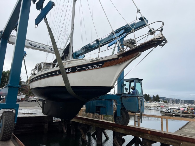 1987 Bayfield 36 Cutter - Charles David Yachts