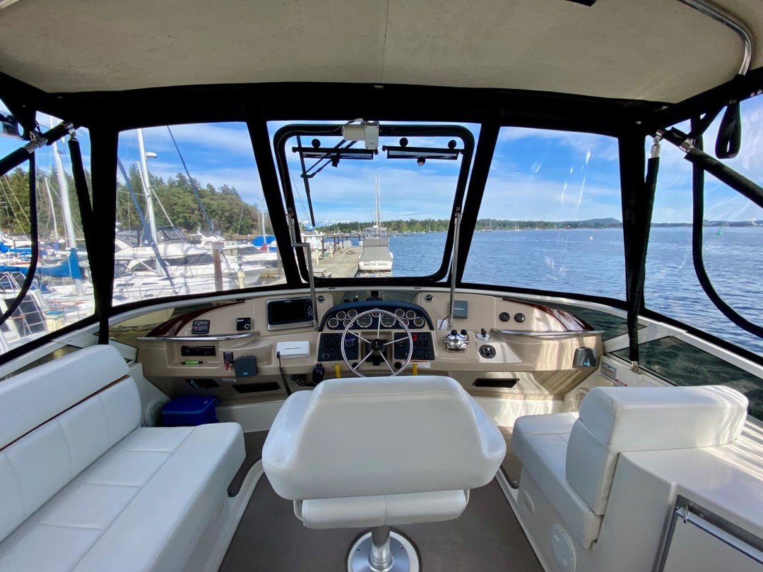 2006 Carver 444 Cockpit Motor Yacht - Charles David Yachts