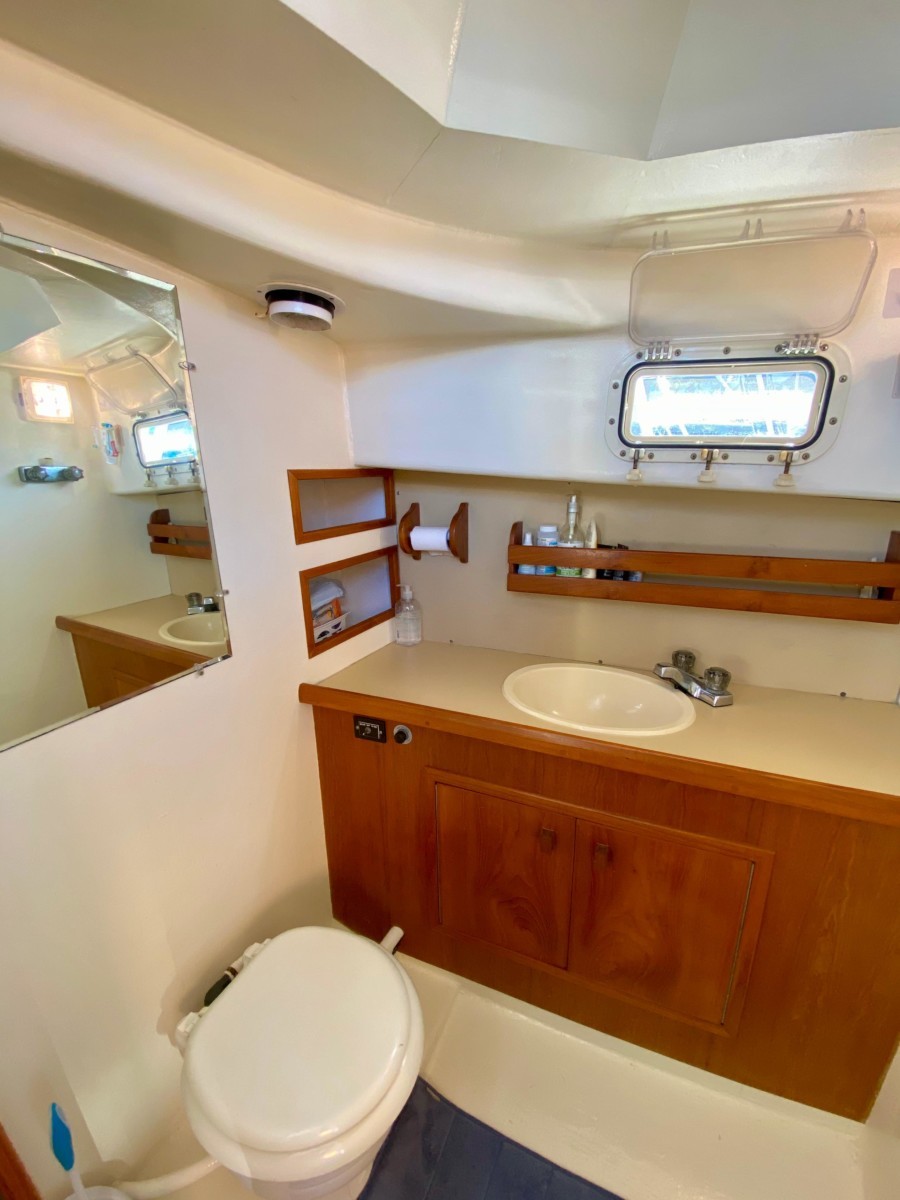 1990 Camano Troll - Charles David Yachts