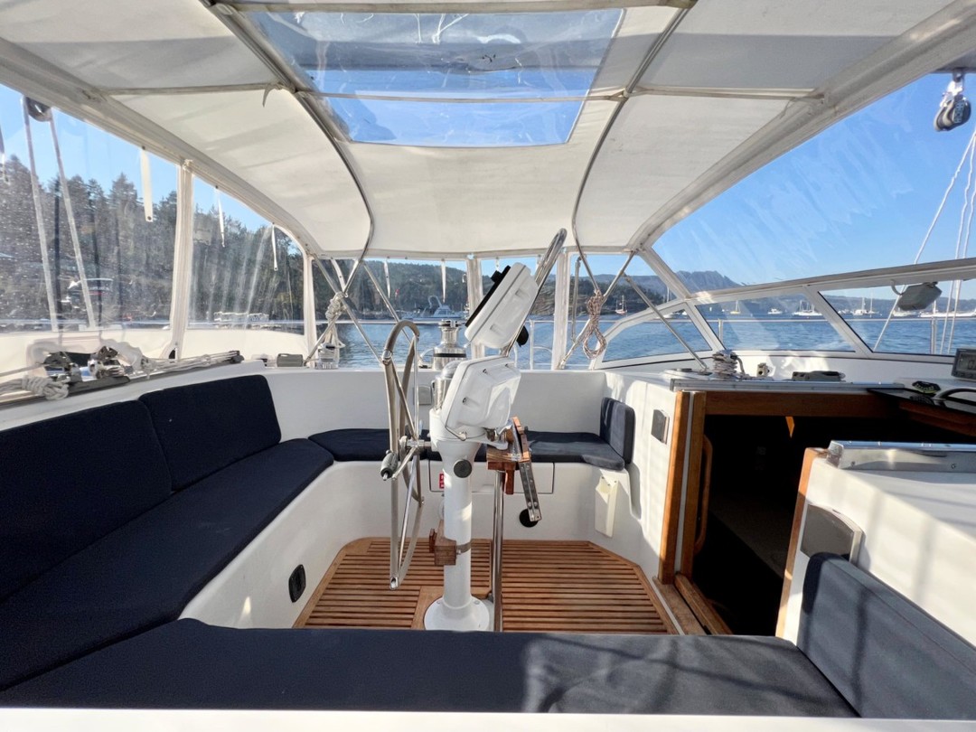 1995 Queenship 46 Sloop / Cutter - Charles David Yachts