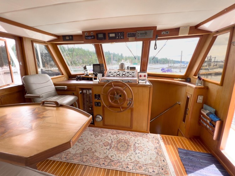 1982 Sea Ranger C&L Pilothouse - Charles David Yachts