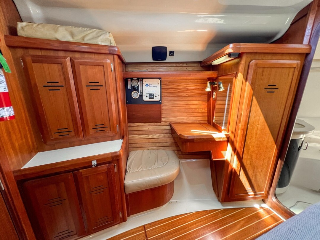 1995 Hunter 430 - Charles David Yachts