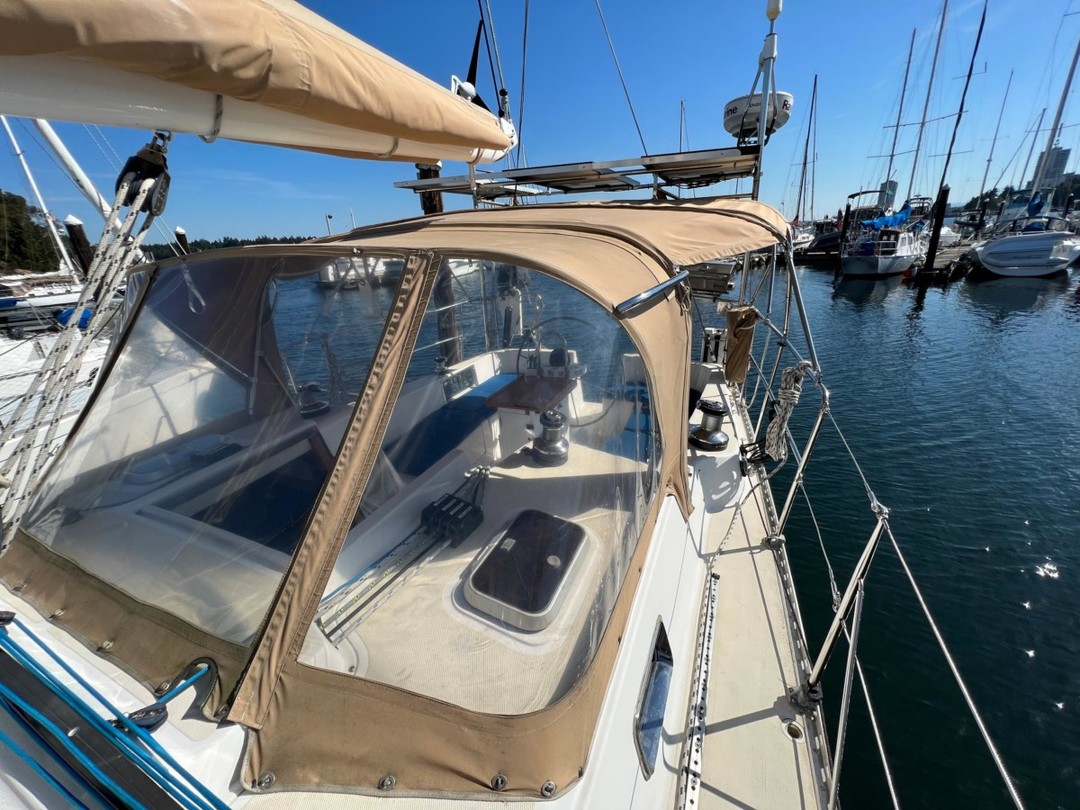 1998 Saga 43 - Charles David Yachts