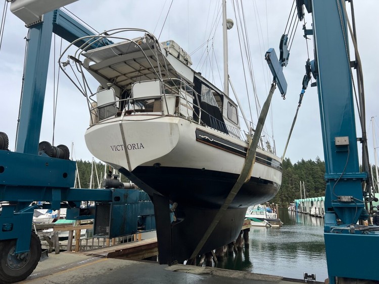1987 Bayfield 36 Cutter - Charles David Yachts