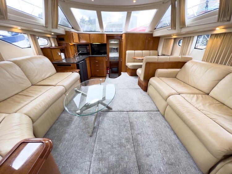 2006 Carver 444 Cockpit Motor Yacht - Charles David Yachts