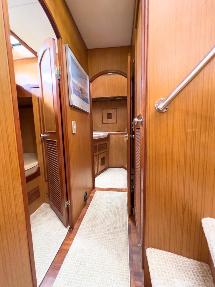1982 Sea Ranger C&L Pilothouse - Charles David Yachts