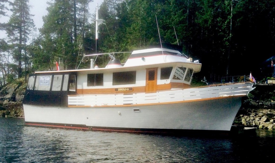 Powerboats - Charles David Yachts