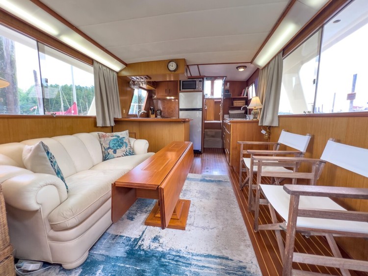 1982 Sea Ranger C&L Pilothouse - Charles David Yachts