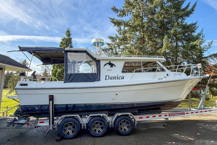 Powerboats - Charles David Yachts