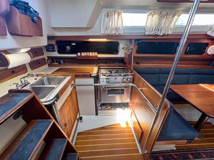 1984 C&C 35 MK III - Charles David Yachts