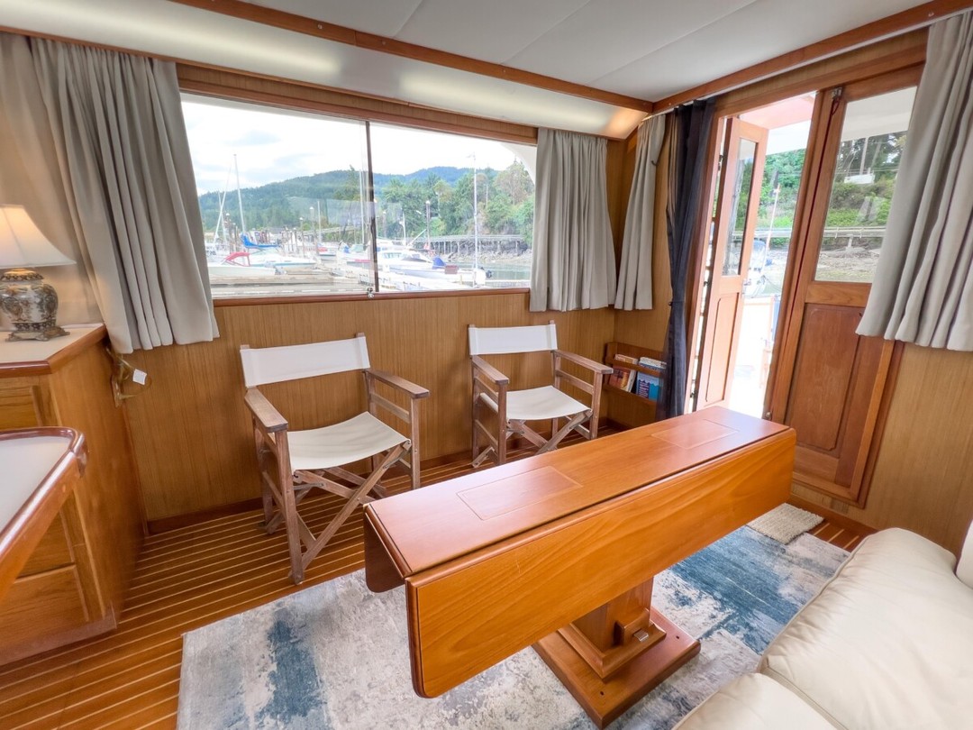 1982 Sea Ranger C&L Pilothouse - Charles David Yachts